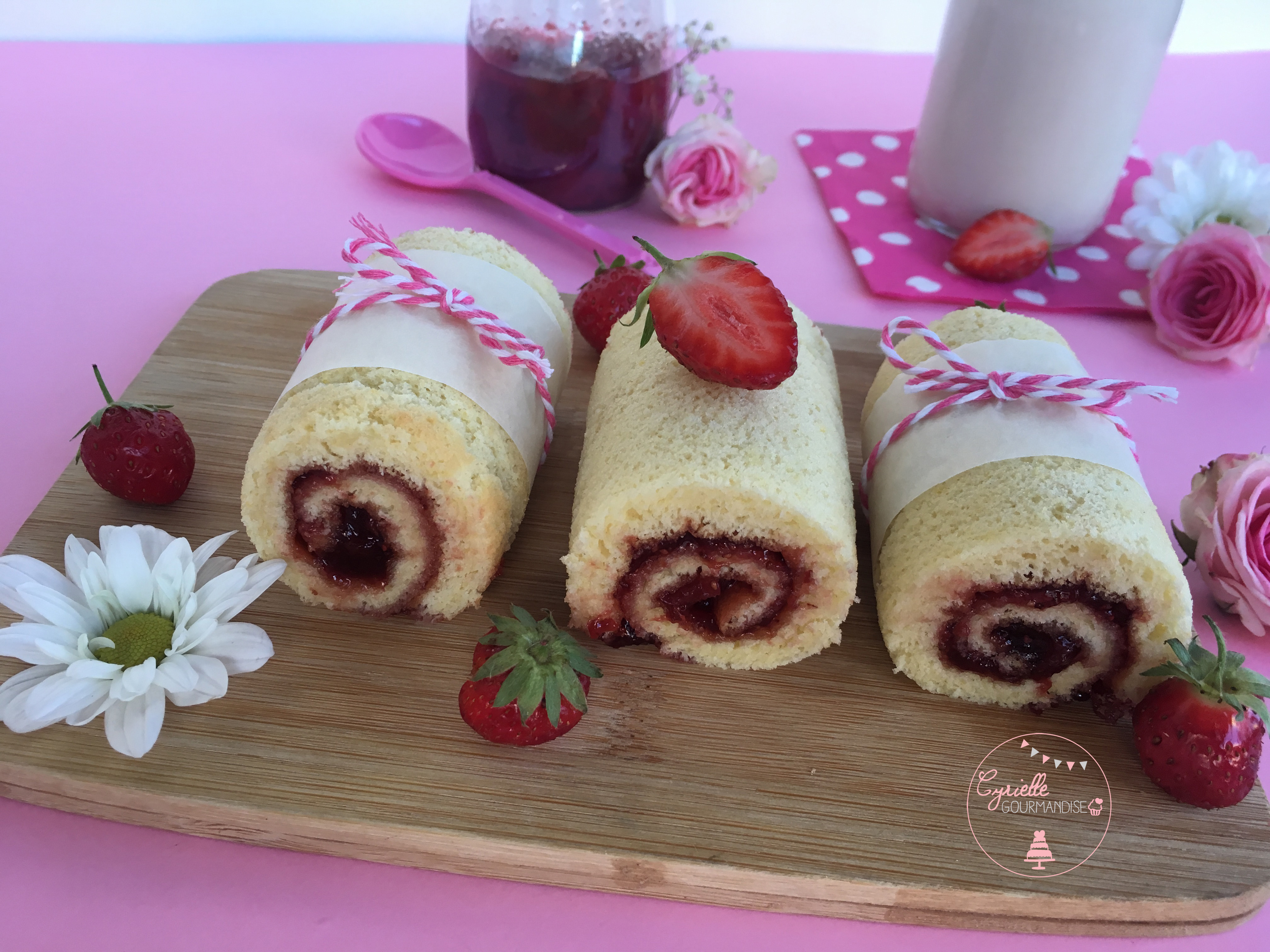 Les Mini roulés à la confiture de Fraise de mon enfance ♥ – Cyrielle ...